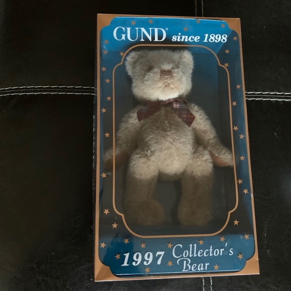 Gund | Toys | Gund 997 Collectors Bear | Poshmark